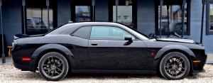 Melns Dodge Challenger 2023 Kretinga, ar dzinēja tilpumu 6.40 L un nobraukumu 20 tūkst. km par 36950 €, foto 18 vietnē AUTOMOTO.COM.LV