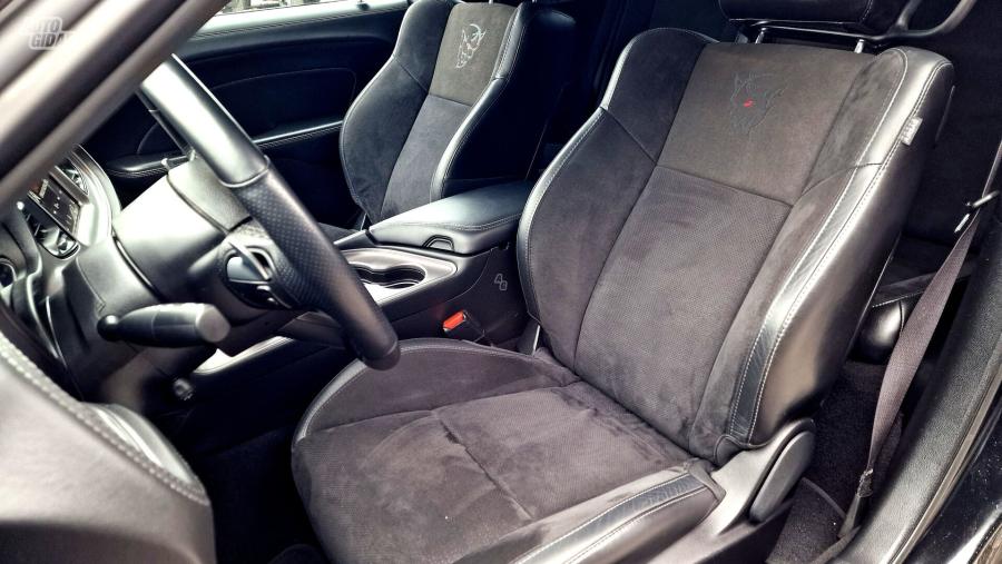 Melns Dodge Challenger 2023 Kretinga, ar dzinēja tilpumu 6.40 L un nobraukumu 20 tūkst. km par 36950 €, foto 23 vietnē AUTOMOTO.COM.LV
