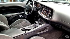 Melns Dodge Challenger 2023 Kretinga, ar dzinēja tilpumu 6.40 L un nobraukumu 20 tūkst. km par 36950 €, foto 27 vietnē AUTOMOTO.COM.LV