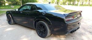Melns Dodge Challenger 2023 Klaipėda, ar dzinēja tilpumu 6.42 L un nobraukumu 21 tūkst. km par 34900 €, foto 5 vietnē AUTOMOTO.COM.LV