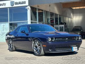 Zils Dodge Challenger 2016 Tallina, ar dzinēja tilpumu 5.70 L un nobraukumu 158 tūkst. km par 19900 €, foto 4 vietnē AUTOMOTO.COM.LV
