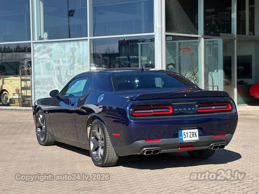 Zils Dodge Challenger 2016 Tallina, ar dzinēja tilpumu 5.70 L un nobraukumu 158 tūkst. km par 19900 €, foto 8 vietnē AUTOMOTO.COM.LV