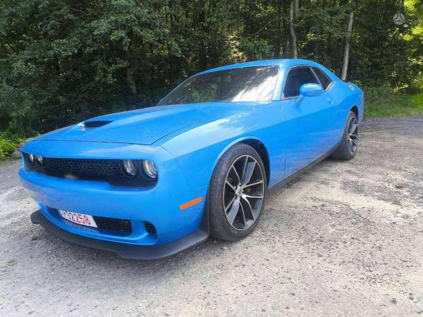 Zils Dodge Challenger 2018 Viļņa, ar dzinēja tilpumu 6.42 L un nobraukumu 120 tūkst. km par 23800 €, foto 1 vietnē AUTOMOTO.COM.LV