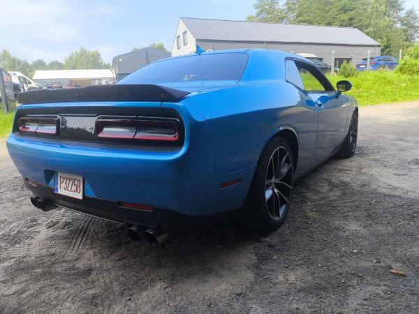 Zils Dodge Challenger 2018 Viļņa, ar dzinēja tilpumu 6.42 L un nobraukumu 120 tūkst. km par 23800 €, foto 5 vietnē AUTOMOTO.COM.LV