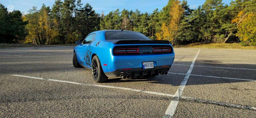 Zils Dodge Challenger 2019 Klaipėda, ar dzinēja tilpumu 6.42 L un nobraukumu 45 tūkst. km par 33500 €, foto 6 vietnē AUTOMOTO.COM.LV