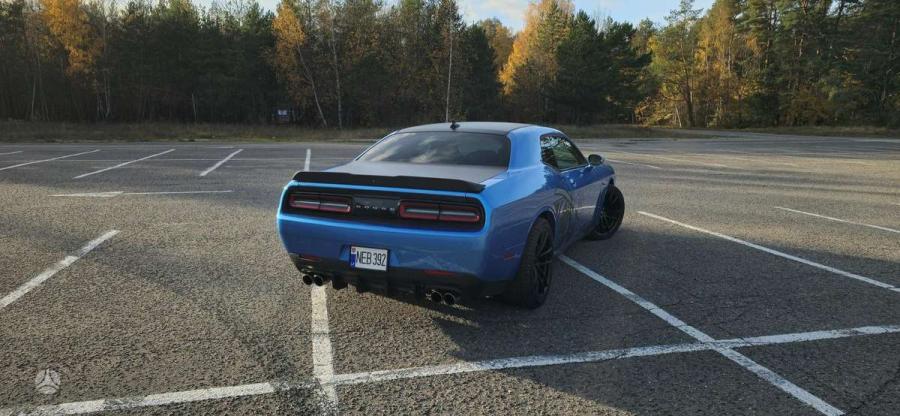 Zils Dodge Challenger 2019 Klaipėda, ar dzinēja tilpumu 6.42 L un nobraukumu 45 tūkst. km par 33500 €, foto 7 vietnē AUTOMOTO.COM.LV