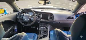 Zils Dodge Challenger 2019 Klaipėda, ar dzinēja tilpumu 6.42 L un nobraukumu 45 tūkst. km par 33500 €, foto 12 vietnē AUTOMOTO.COM.LV