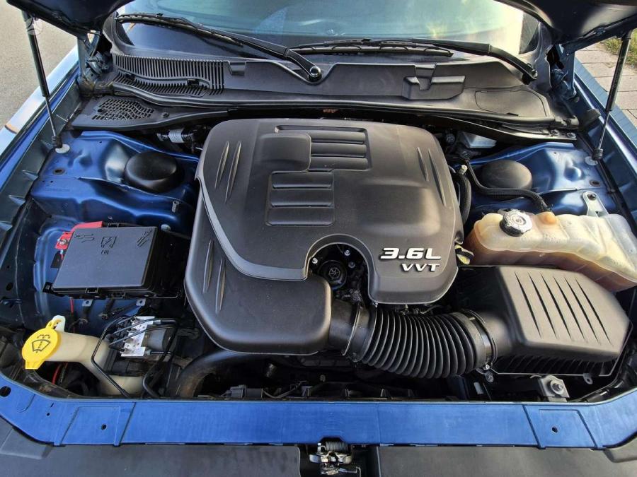 Blue Dodge Challenger 2020 in Vilnius, with an engine capacity of 3.60 L and mileage of 164 thousand km for 16600 €, photo 30 on AUTOMOTO.COM.LV