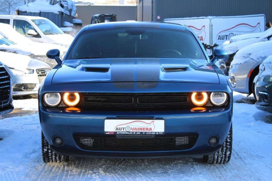 Blue Dodge Challenger 2020 in Vilnius, with an engine capacity of 3.60 L and mileage of 164 thousand km for 16400 €, photo 1 on AUTOMOTO.COM.LV