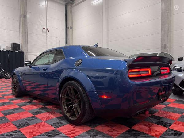 Zils Dodge Challenger 2021 Viļņa, ar dzinēja tilpumu 6.20 L un nobraukumu 18 tūkst. km par 57600 €, foto 6 vietnē AUTOMOTO.COM.LV