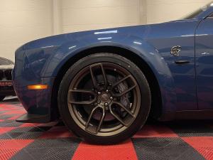 Zils Dodge Challenger 2021 Viļņa, ar dzinēja tilpumu 6.20 L un nobraukumu 18 tūkst. km par 57600 €, foto 13 vietnē AUTOMOTO.COM.LV