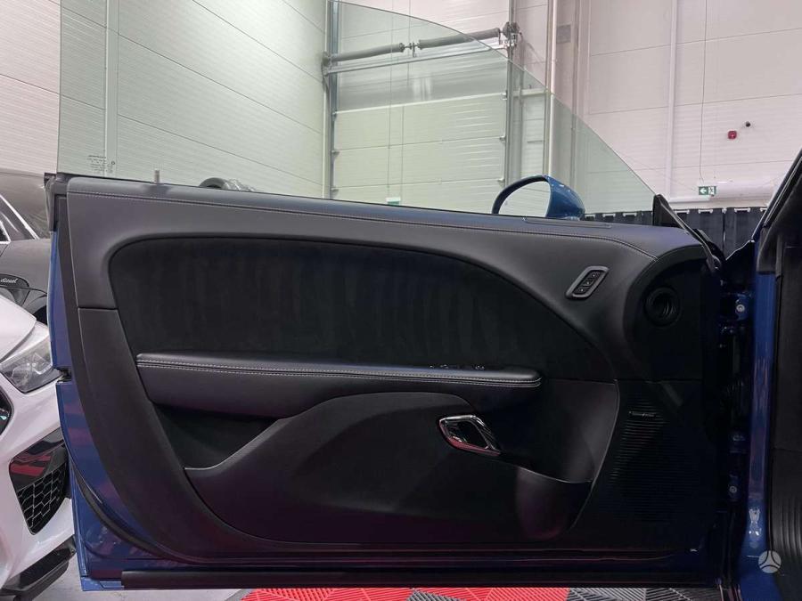 Zils Dodge Challenger 2021 Viļņa, ar dzinēja tilpumu 6.20 L un nobraukumu 18 tūkst. km par 57600 €, foto 17 vietnē AUTOMOTO.COM.LV