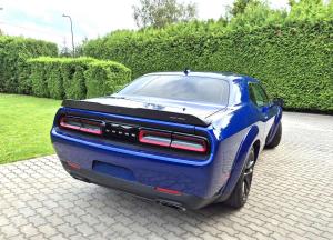 Blue Dodge Challenger 2021 in Plunge, with an engine capacity of 6.40 L and mileage of 70 thousand km for 31700 €, photo 8 on AUTOMOTO.COM.LV