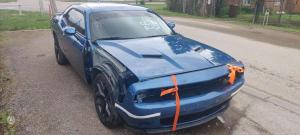 Blue Dodge Challenger 2021 in Siauliai, with an engine capacity of 3.60 L and mileage of 160 thousand km for 11400 €, photo 3 on AUTOMOTO.COM.LV