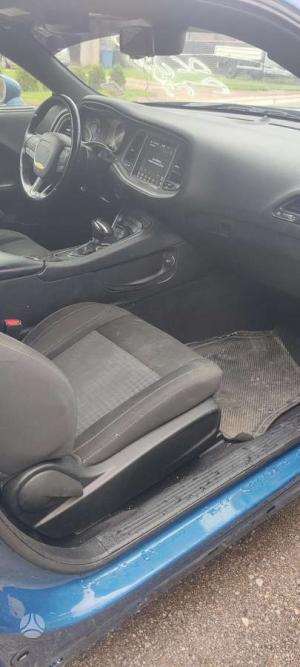 Blue Dodge Challenger 2021 in Siauliai, with an engine capacity of 3.60 L and mileage of 160 thousand km for 11400 €, photo 12 on AUTOMOTO.COM.LV