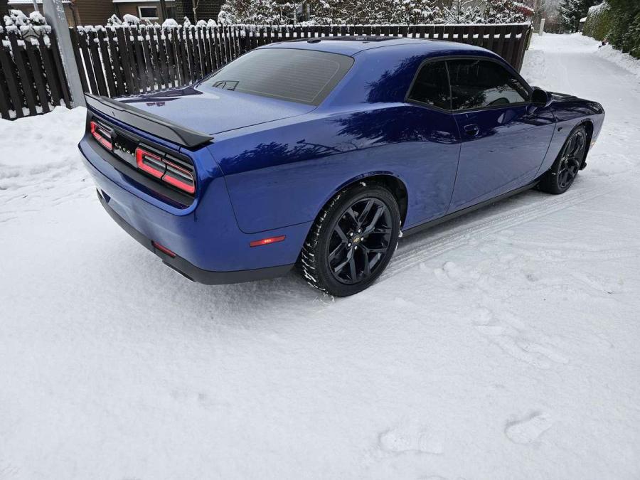 Blue Dodge Challenger 2022 in Vilnius, with an engine capacity of 3.60 L and mileage of 150 thousand km for 18500 €, photo 9 on AUTOMOTO.COM.LV