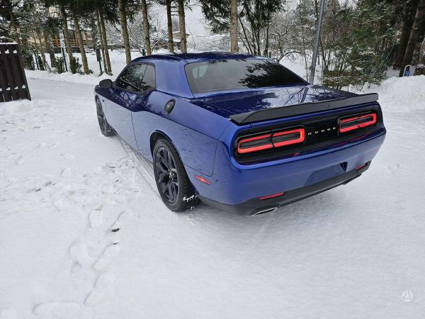 Zils Dodge Challenger 2022 Viļņa, ar dzinēja tilpumu 3.60 L un nobraukumu 150 tūkst. km par 18500 €, foto 10 vietnē AUTOMOTO.COM.LV