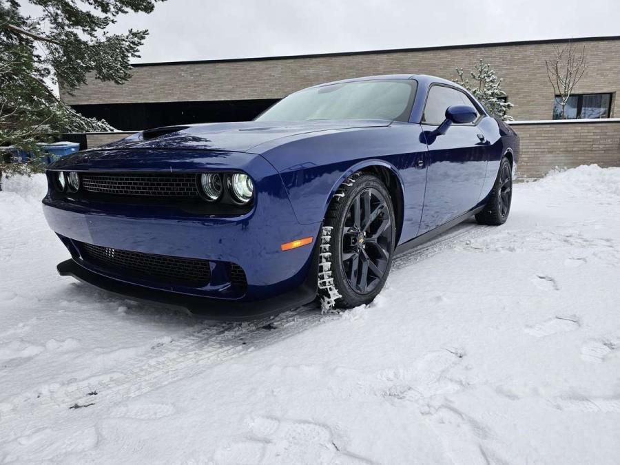 Blue Dodge Challenger 2022 in Vilnius, with an engine capacity of 3.60 L and mileage of 150 thousand km for 18500 €, photo 14 on AUTOMOTO.COM.LV