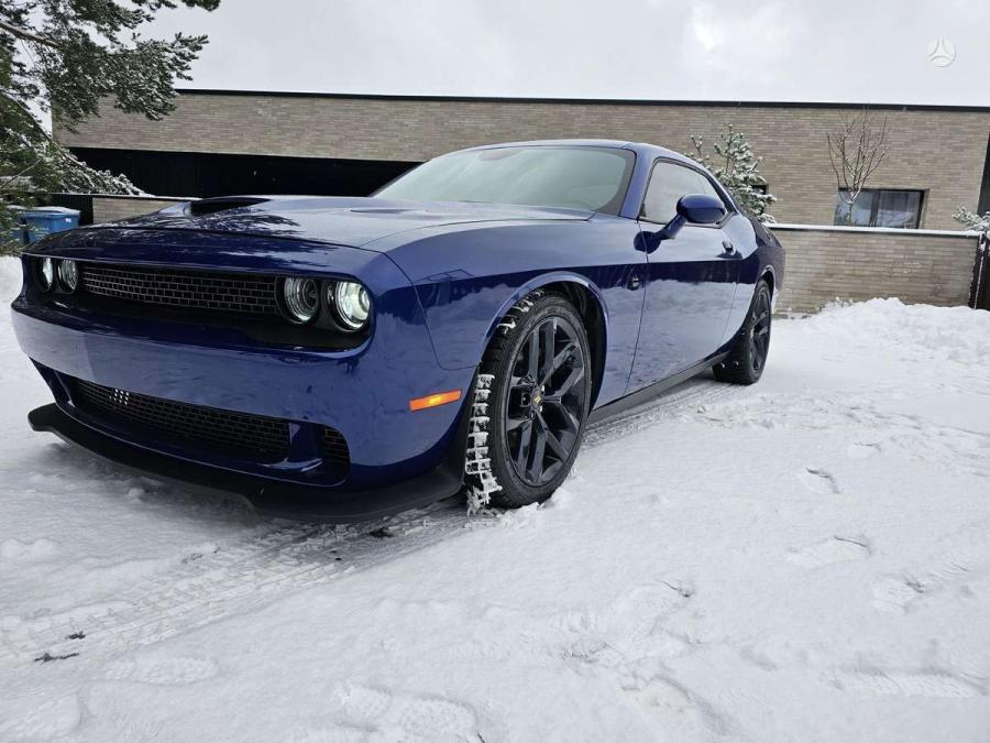 Blue Dodge Challenger 2022 in Vilnius, with an engine capacity of 3.60 L and mileage of 150 thousand km for 18500 €, photo 17 on AUTOMOTO.COM.LV