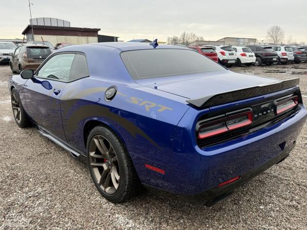 Zils Dodge Challenger 2022 Kretinga, ar dzinēja tilpumu 6.40 L un nobraukumu 55 tūkst. km par 34999 €, foto 6 vietnē AUTOMOTO.COM.LV