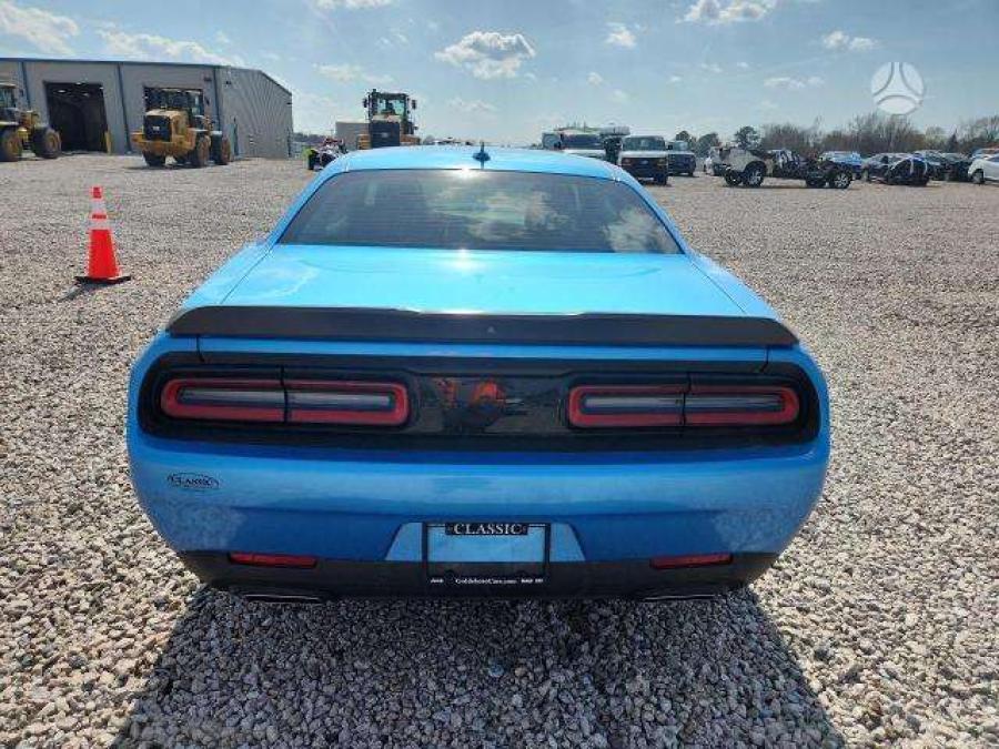 Синий Додж Челенджер 2023 в Клайпеда, объемом двигателя 5.70 л и пробегом 36 тыс. км за 12000 €, фото 7 на AUTOMOTO.COM.LV