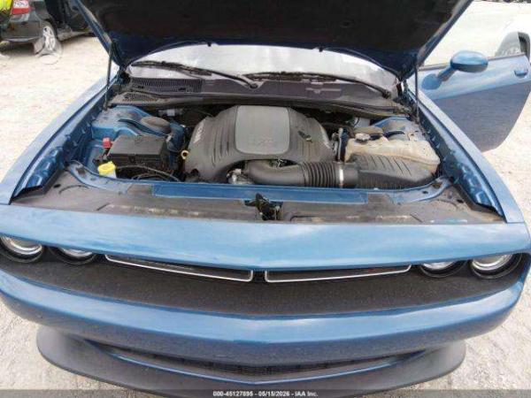 Zils Dodge Challenger 2023 Klaipėda, ar dzinēja tilpumu 5.65 L un nobraukumu 38 tūkst. km par 10250 €, foto 10 vietnē AUTOMOTO.COM.LV