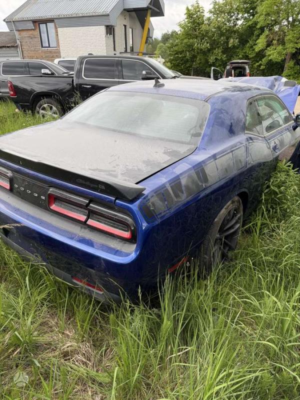 Zils Dodge Challenger 2021 Viļņa, ar dzinēja tilpumu 6.40 L un nobraukumu 30 tūkst. km par 16600 €, foto 3 vietnē AUTOMOTO.COM.LV