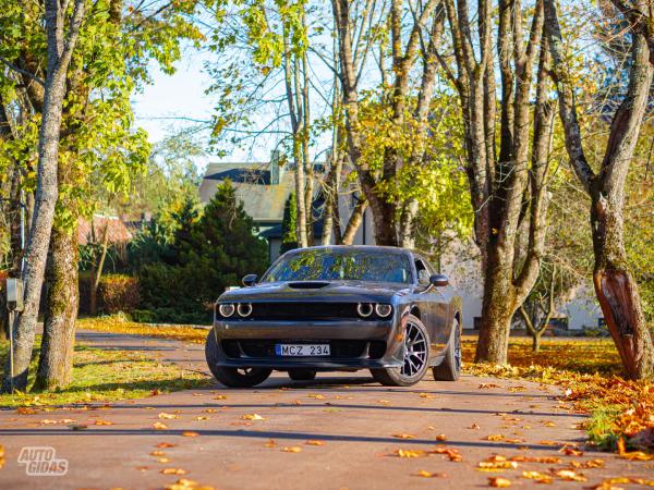 Brown Dodge Challenger 2016 in Vilnius, with an engine capacity of 3.60 L and mileage of 145 thousand km for 17500 €, photo 6 on AUTOMOTO.COM.LV