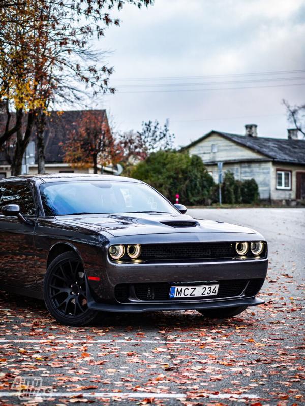 Brown Dodge Challenger 2016 in Vilnius, with an engine capacity of 3.60 L and mileage of 145 thousand km for 17500 €, photo 9 on AUTOMOTO.COM.LV