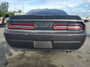Brown Dodge Challenger 2017 in Siauliai, with an engine capacity of 3.60 L and mileage of 145 thousand km for 9650 €, photo 3 on AUTOMOTO.COM.LV