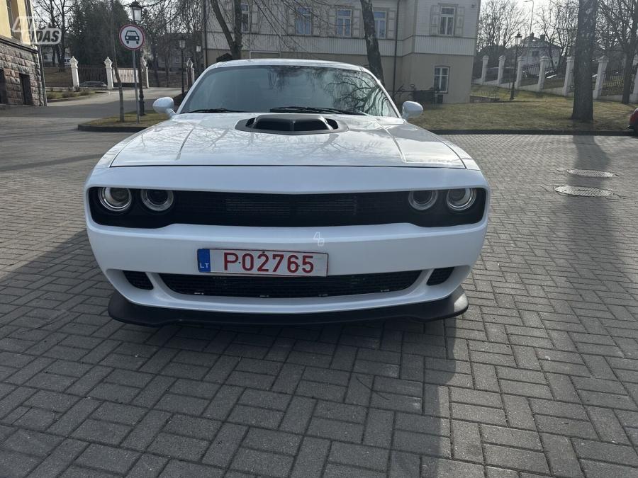Dodge Challenger 2019 in Siauliai, with an engine capacity of 5.70 L and mileage of 64 thousand km for 19900 €, photo 1 on AUTOMOTO.COM.LV