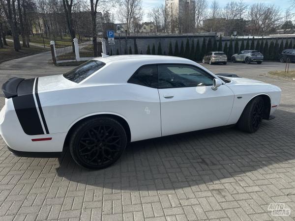 Dodge Challenger 2019 in Siauliai, with an engine capacity of 5.70 L and mileage of 64 thousand km for 19900 €, photo 4 on AUTOMOTO.COM.LV