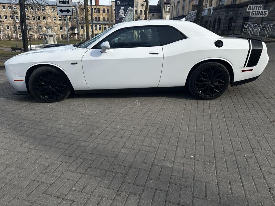 Dodge Challenger 2019 in Siauliai, with an engine capacity of 5.70 L and mileage of 64 thousand km for 19900 €, photo 9 on AUTOMOTO.COM.LV
