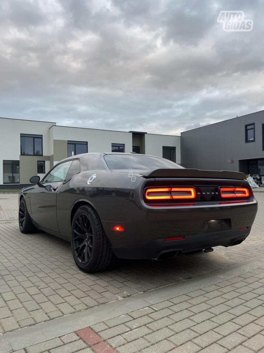 Dodge Challenger 2019 Viļņa, ar dzinēja tilpumu 5.70 L un nobraukumu 50 tūkst. km par 22900 €, foto 6 vietnē AUTOMOTO.COM.LV