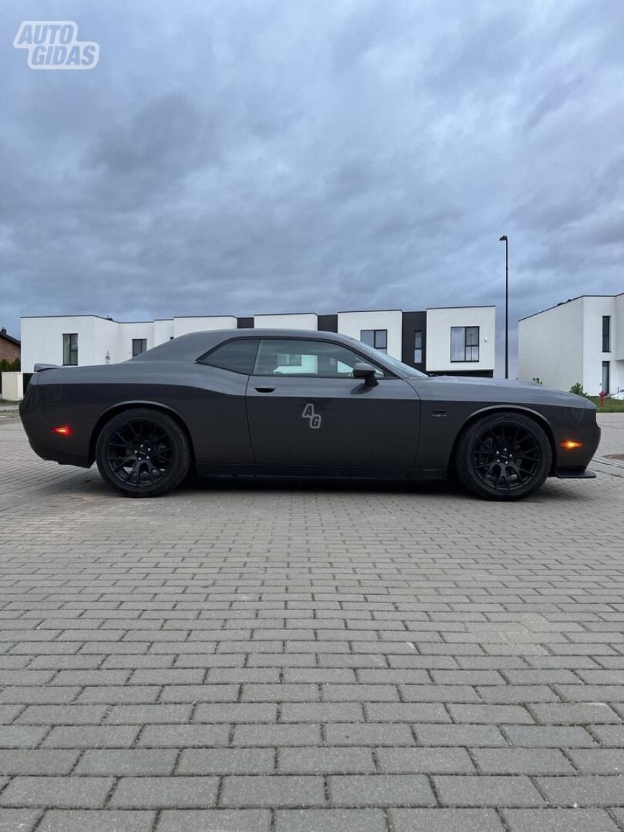 Dodge Challenger 2019 Viļņa, ar dzinēja tilpumu 5.70 L un nobraukumu 50 tūkst. km par 22900 €, foto 8 vietnē AUTOMOTO.COM.LV