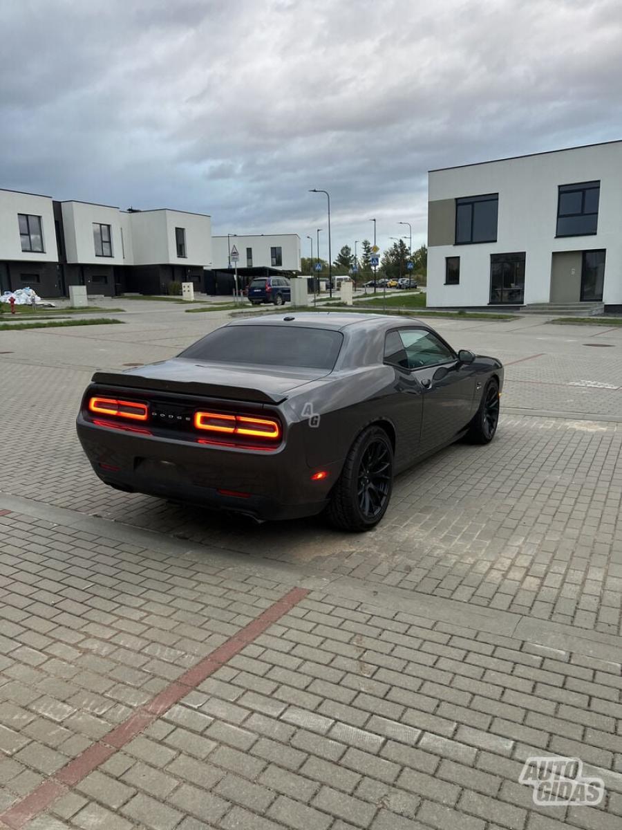 Dodge Challenger 2019 Viļņa, ar dzinēja tilpumu 5.70 L un nobraukumu 50 tūkst. km par 22900 €, foto 9 vietnē AUTOMOTO.COM.LV