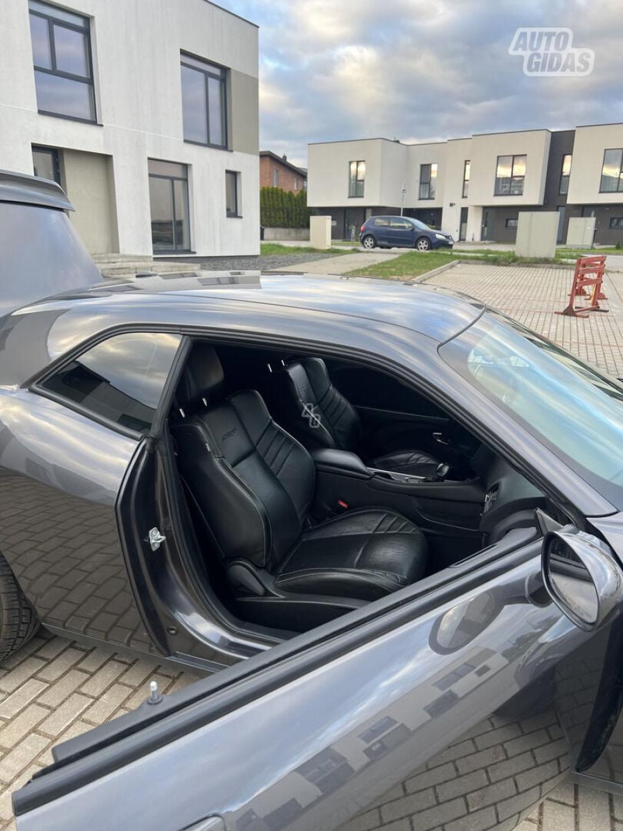 Dodge Challenger 2019 Viļņa, ar dzinēja tilpumu 5.70 L un nobraukumu 50 tūkst. km par 22900 €, foto 24 vietnē AUTOMOTO.COM.LV