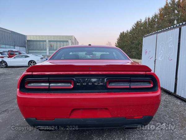 Dodge Challenger 2020 in Tallinn, with an engine capacity of 5.70 L and mileage of 55 thousand km for 19999 €, photo 6 on AUTOMOTO.COM.LV