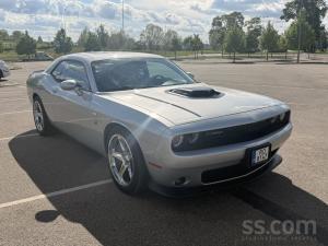 Dodge Challenger 2020 in Daugavpils, with an engine capacity of 6.40 L and mileage of 68 thousand km for 37500 €, photo 4 on AUTOMOTO.COM.LV