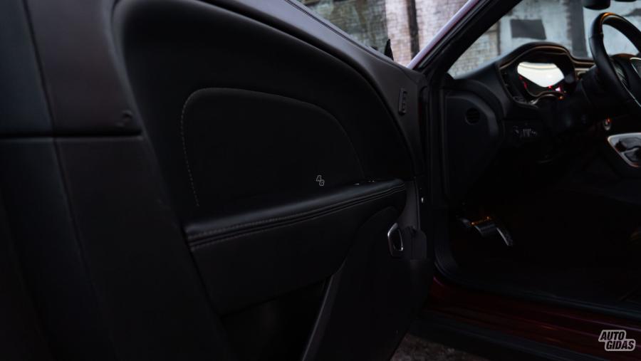 Dodge Challenger 2021 in Siauliai, with an engine capacity of 3.60 L and mileage of 65 thousand km for 22600 €, photo 10 on AUTOMOTO.COM.LV