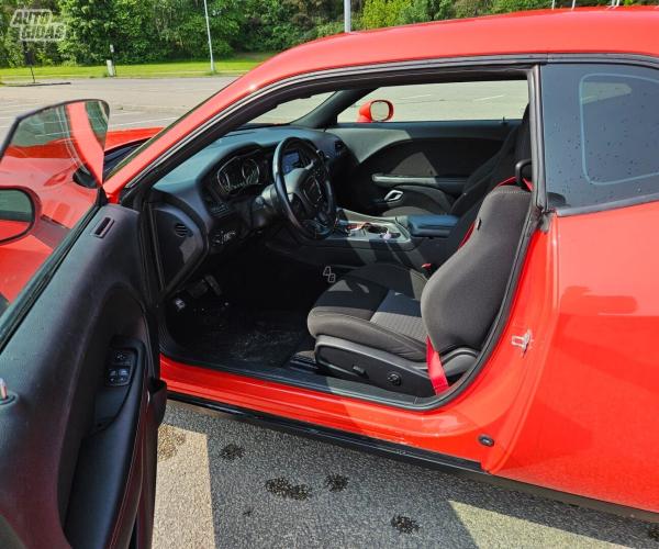 Dodge Challenger 2021 in Vilnius, with an engine capacity of 3.60 L and mileage of 45 thousand km for 18800 €, photo 9 on AUTOMOTO.COM.LV