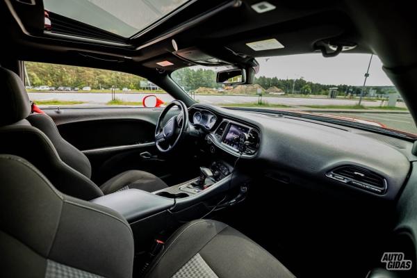 Dodge Challenger 2021 in Vilnius, with an engine capacity of 3.60 L and mileage of 45 thousand km for 18800 €, photo 10 on AUTOMOTO.COM.LV
