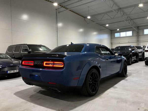 Dodge Challenger 2021 in Klaipeda, with an engine capacity of 6.42 L and mileage of 52 thousand km for 39325 €, photo 3 on AUTOMOTO.COM.LV