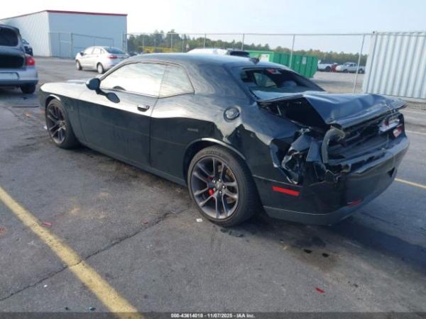 Dodge Challenger 2022 in Klaipeda, with an engine capacity of 0.00 L and mileage of 0 thousand km for 18425 €, photo 3 on AUTOMOTO.COM.LV