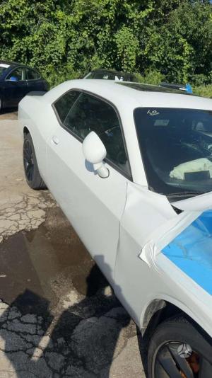 Dodge Challenger 2022 Šauļi, ar dzinēja tilpumu 3.60 L un nobraukumu 32 tūkst. km par 8500 €, foto 15 vietnē AUTOMOTO.COM.LV