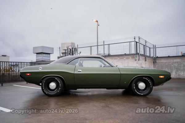 Green Dodge Challenger 1972 in Tallinn, with an engine capacity of 5.20 L and mileage of 105 thousand km for 49950 €, photo 2 on AUTOMOTO.COM.LV