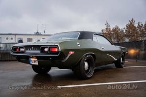 Green Dodge Challenger 1972 in Tallinn, with an engine capacity of 5.20 L and mileage of 105 thousand km for 49950 €, photo 8 on AUTOMOTO.COM.LV