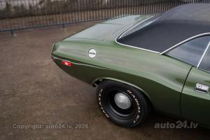 Green Dodge Challenger 1972 in Tallinn, with an engine capacity of 5.20 L and mileage of 105 thousand km for 49950 €, photo 10 on AUTOMOTO.COM.LV
