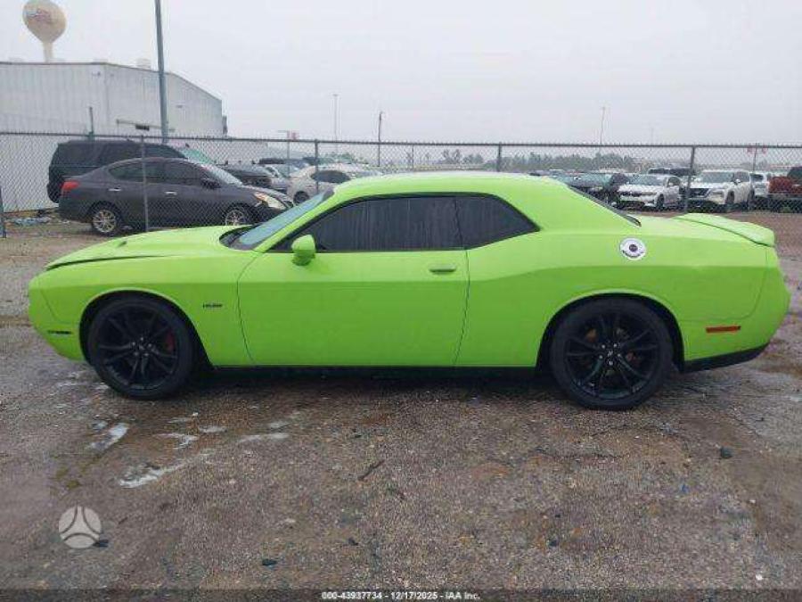 Zaļš Dodge Challenger 2015 Klaipėda, ar dzinēja tilpumu 5.65 L un nobraukumu 95 tūkst. km par 5700 €, foto 14 vietnē AUTOMOTO.COM.LV