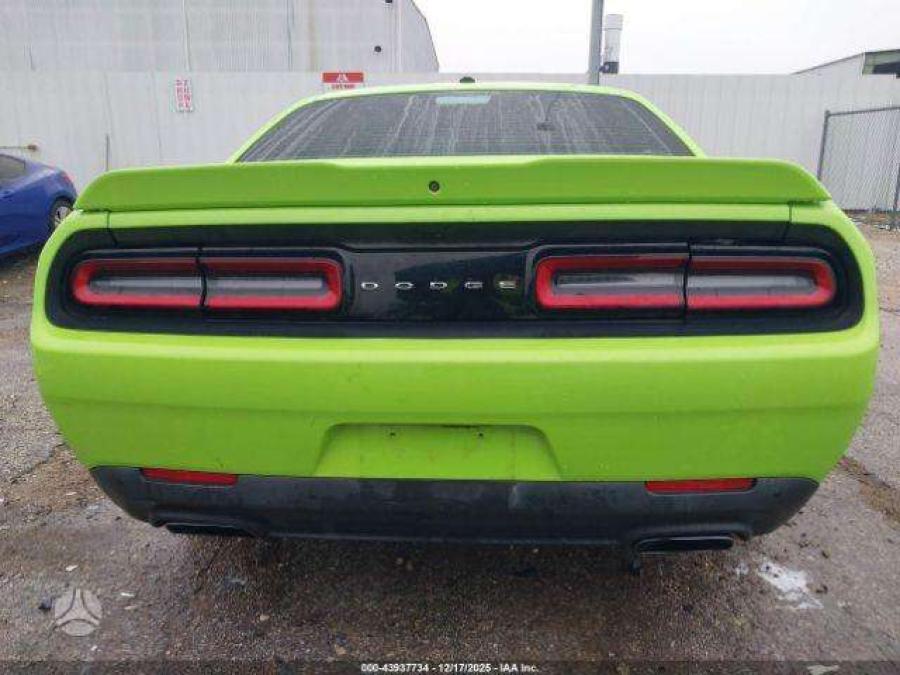 Zaļš Dodge Challenger 2015 Klaipėda, ar dzinēja tilpumu 5.65 L un nobraukumu 95 tūkst. km par 5700 €, foto 16 vietnē AUTOMOTO.COM.LV